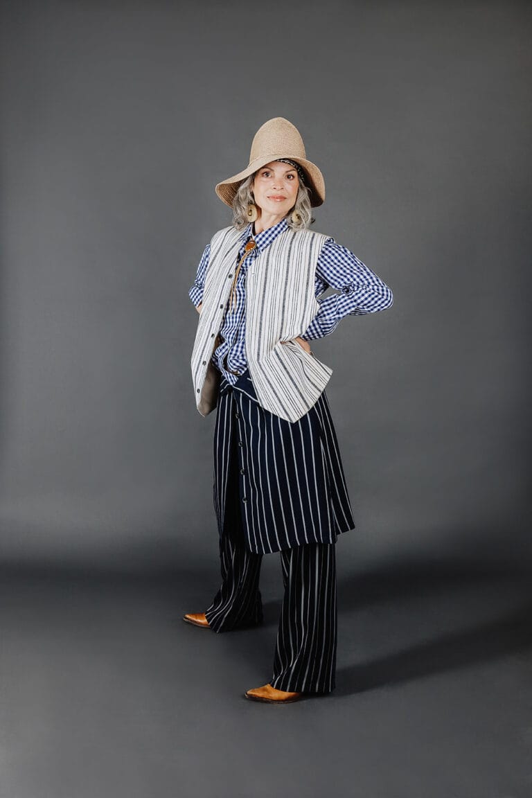 OC Goodwill Shows Us How to Dress Like Your Favorite TV or Movie ...