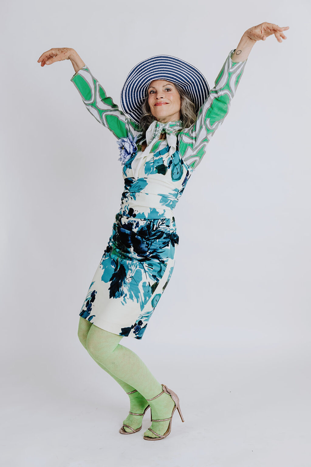 OC Goodwill Shows Us How to Dress Like Your Favorite TV or Movie ...