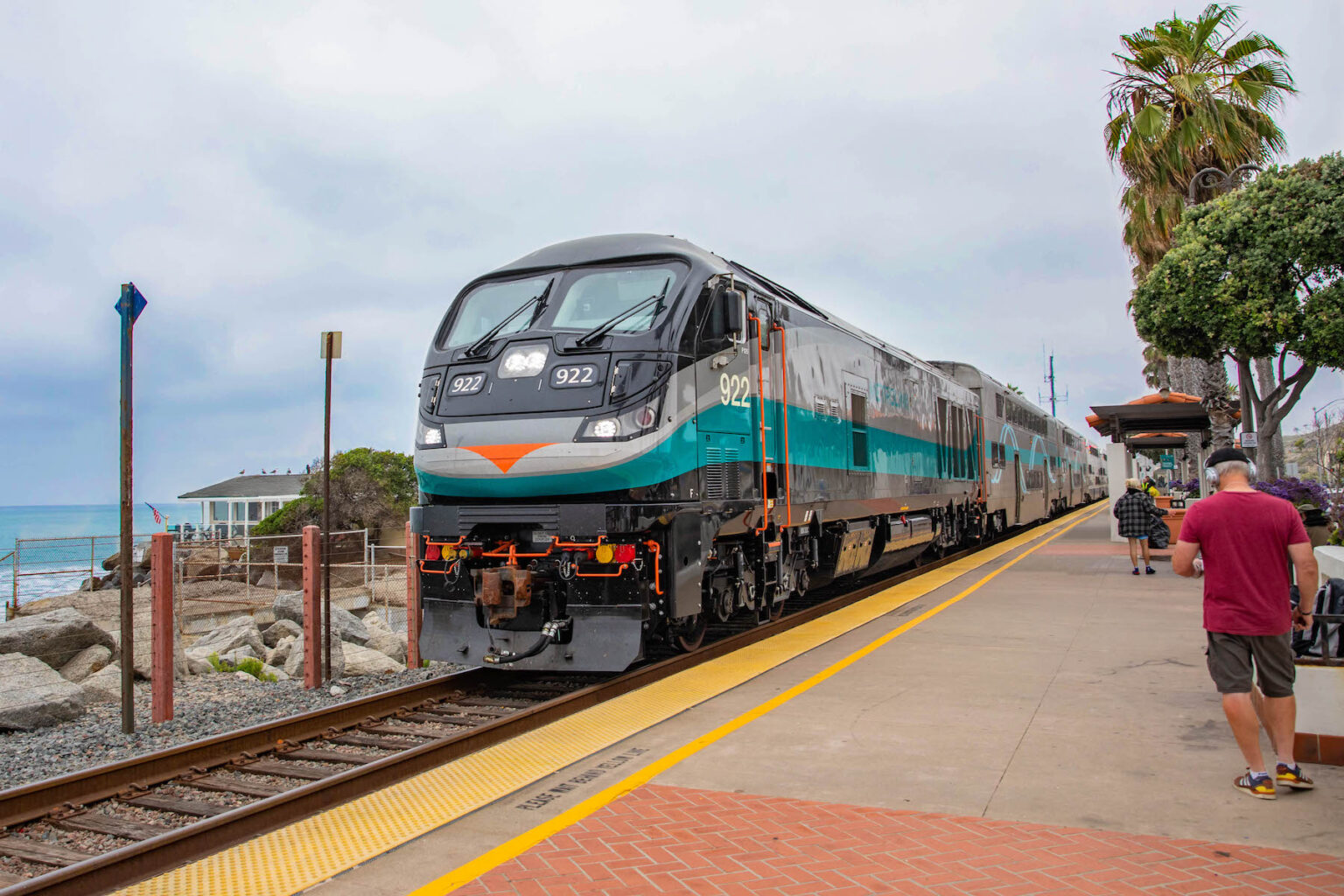 4 Southern California Destinations You Can Reach by Rail