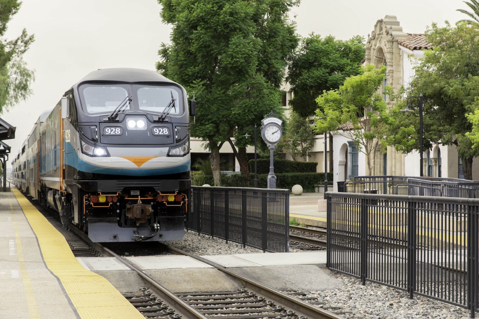 4 Southern California Destinations You Can Reach by Rail