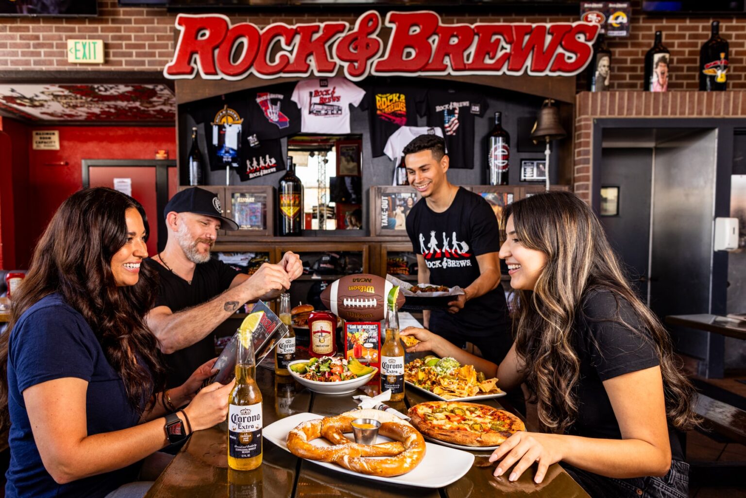 LA Sports Bars : Watch Football match in LA SoFi Stadium