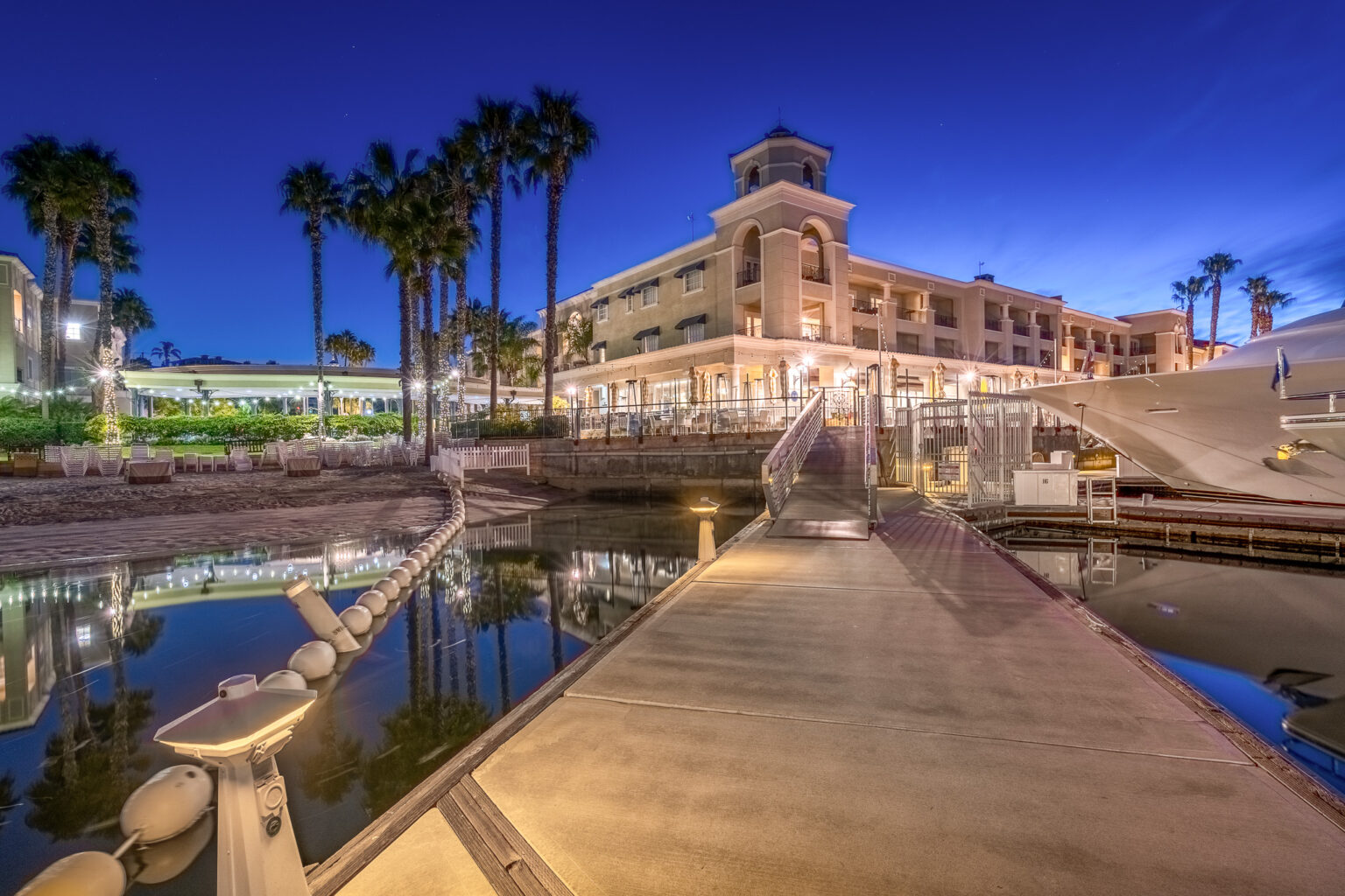 7 Jolly Ways to Celebrate the Holidays at Balboa Bay Resort in Newport ...