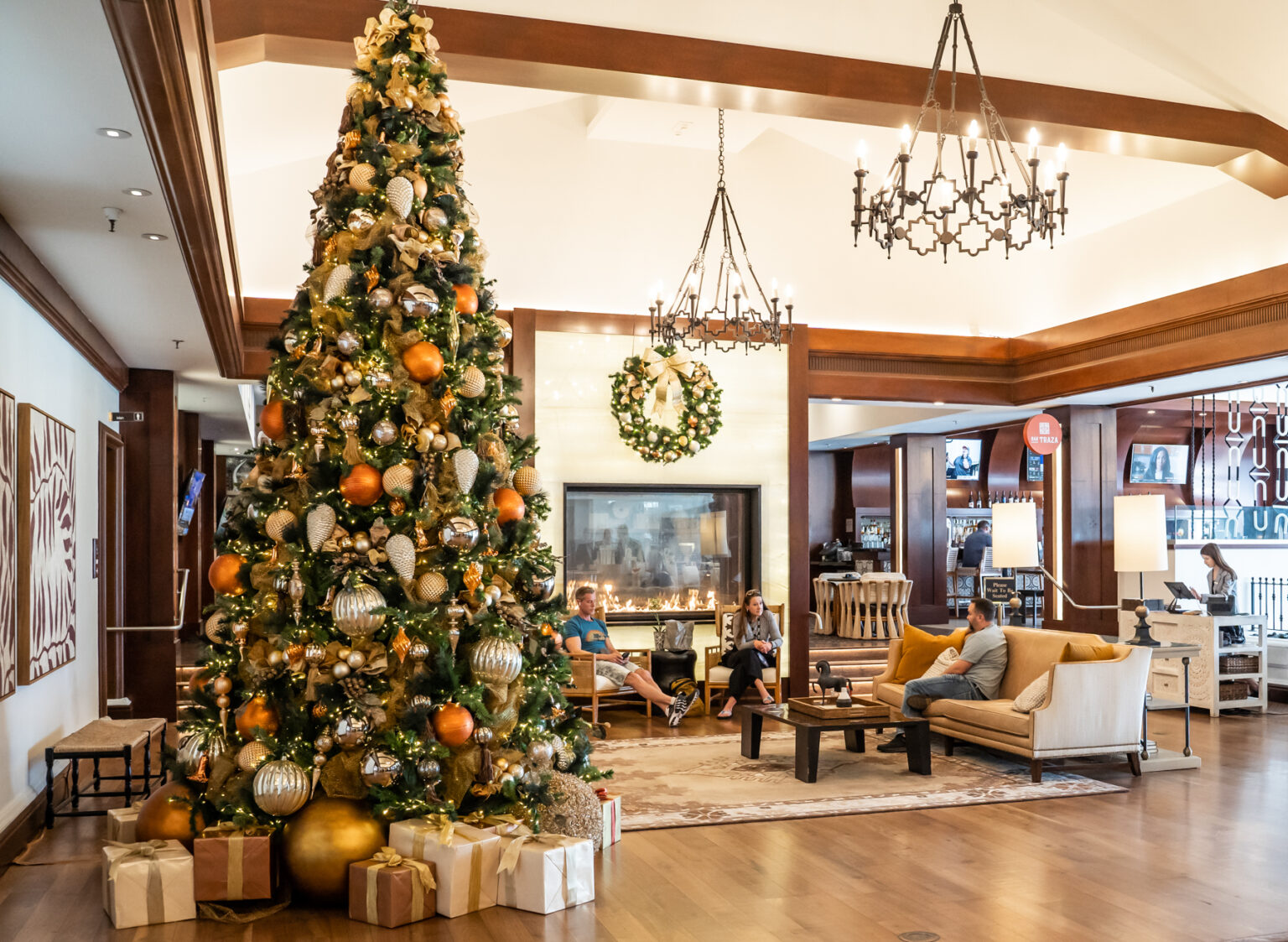 7 Things Only Californians Do in December During the Holidays