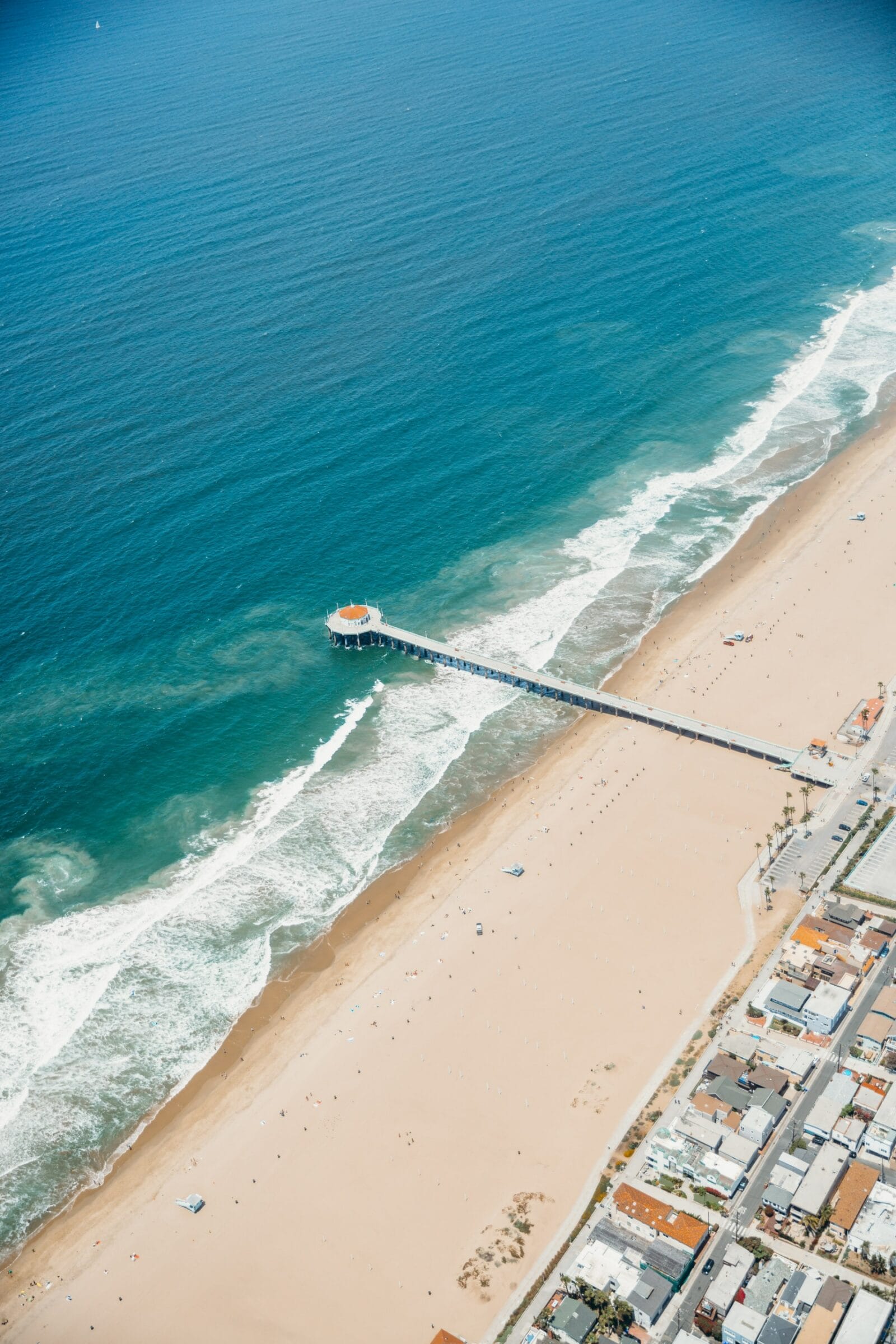 8 Reasons We Love Manhattan Beach for a Day of Family Fun
