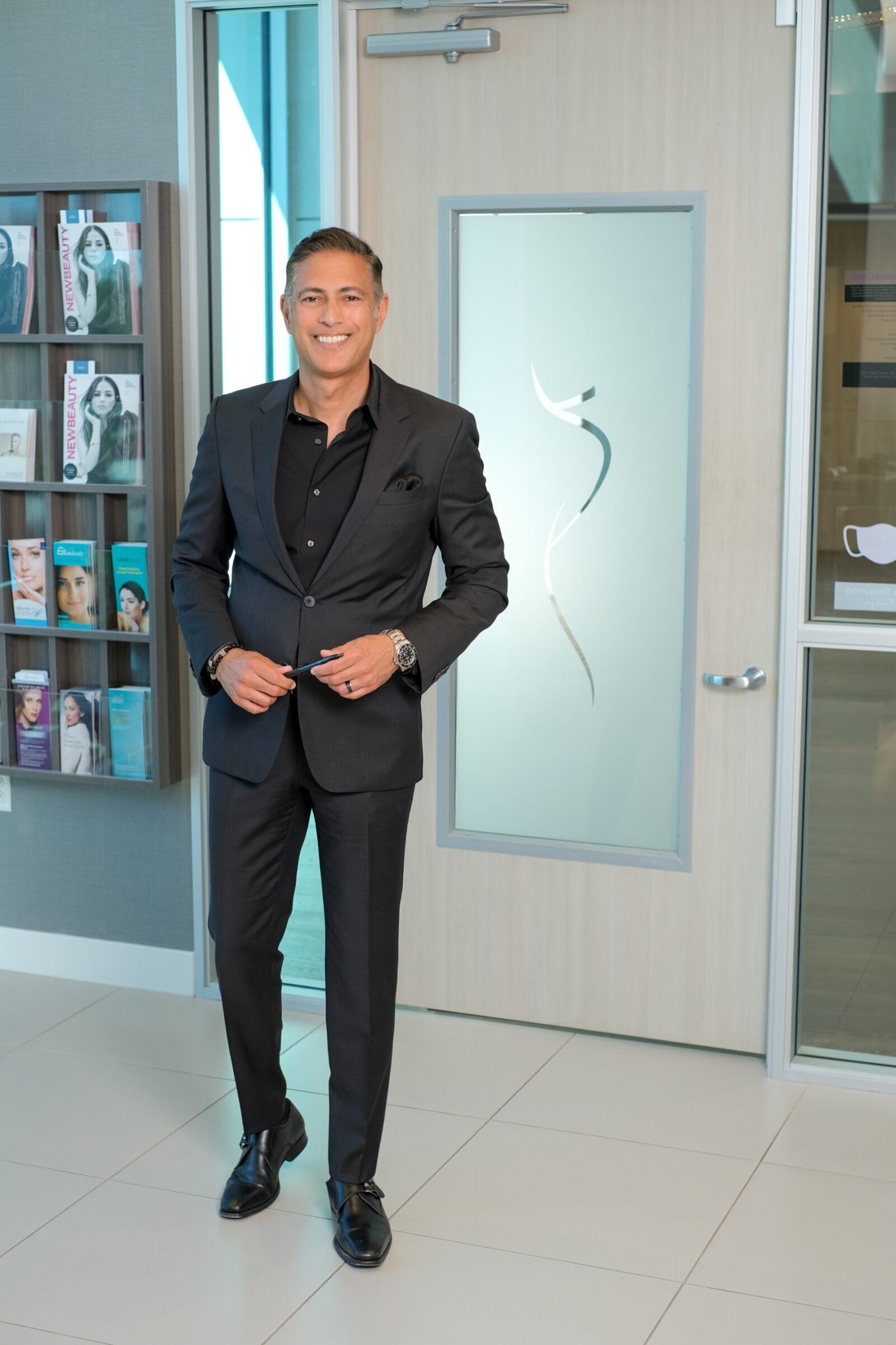 Top Newport Beach Plastic Surgeons : Dr. Sanjay Grover MD