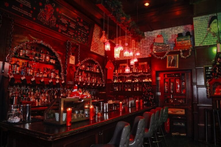 6 Pop-Up Holiday Bars in LA to Sip at This Season