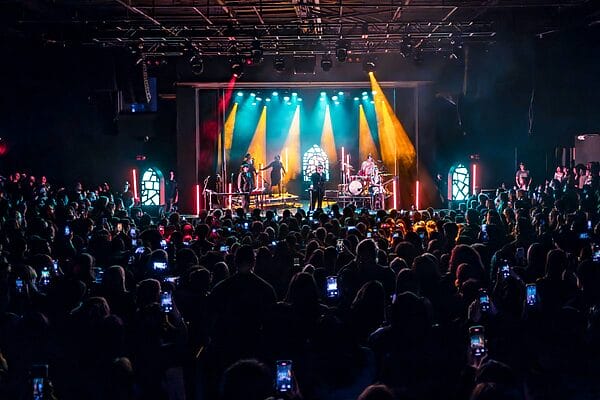 8 Live Music Venues in Orange County for a Groovin' Good Time