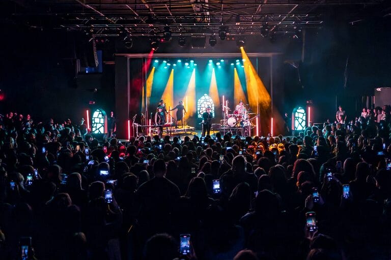 8 Live Music Venues in Orange County for a Groovin' Good Time