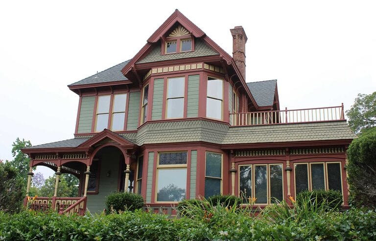 Guide to Claremont—The Town of Trees and PhDs (Via Metrolink!)