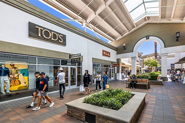 San Francisco Premium Outlets Is Every Fashion Lover’s Dream